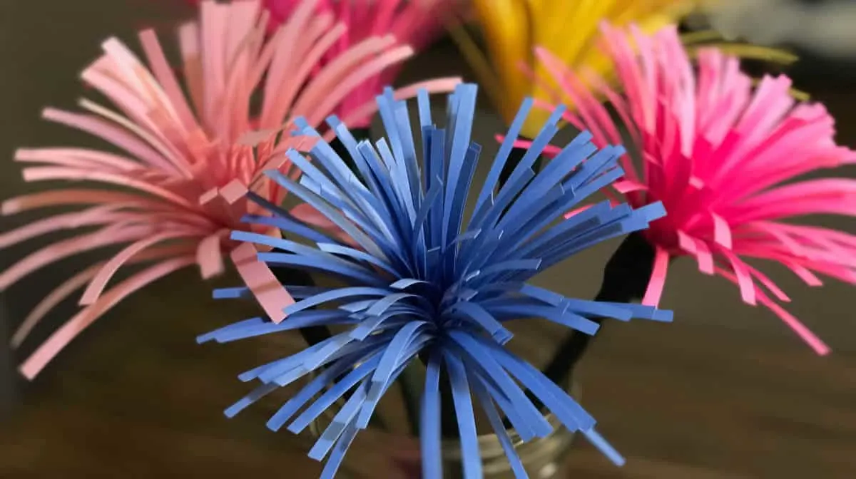 How To Make A Spider Mum Paper Flower - Sunshine and Rainy Days