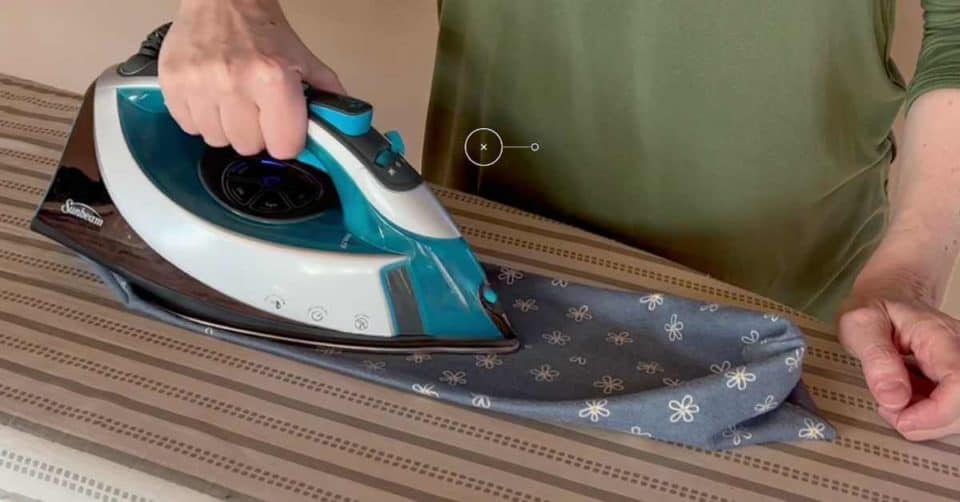 How To Make A Flax Seed Heating Bag - Sunshine and Rainy Days