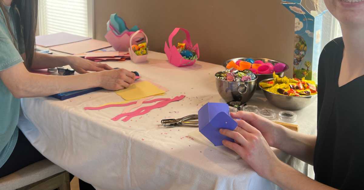 How To Host A Craft Party - Sunshine and Rainy Days